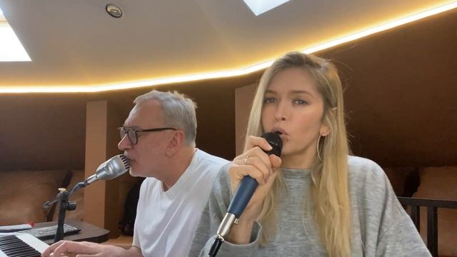 Вера Брежнева и Константин Меладзе - Хорошие Новости [Live Version]