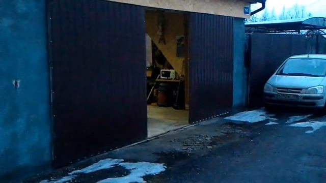 Ворота. Вид снаружи.