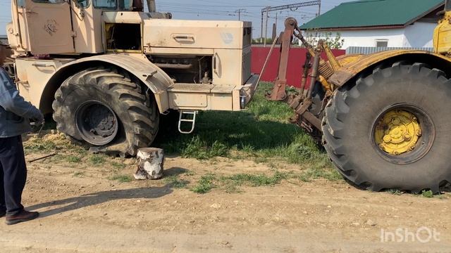 МОЩЬ ГИДРАВЛИКИ К-700А. ВЫРУЧАЕМ СОБРАТА!