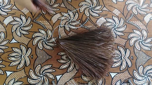 КАК СДЕЛАТЬ МЕТЛУ ИЗ ПЛАСТИКОВЫХ БУТЫЛОК - HOW TO MAKE A BELL FROM PLASTIC BOTTLES