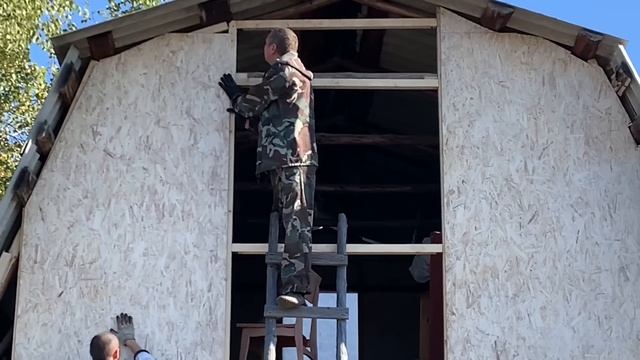 БЮДЖЕТНЫЙ РЕМОНТ МАНСАРДЫ В ДАЧНОМ ДОМИКЕ/ПЕРВЫЙ ЭТАП РЕМОНТА ПРОЙДЕН/ФРОНТОНЫ МАНСАРДЫ ГОТОВЫ/