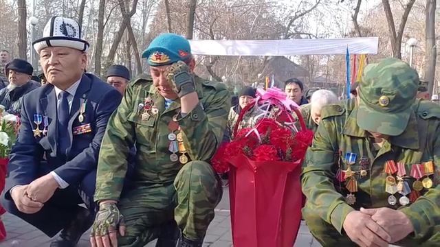 В Оше прошел митинг-реквием к 35-летней годовщине вывода войск из Афганистана