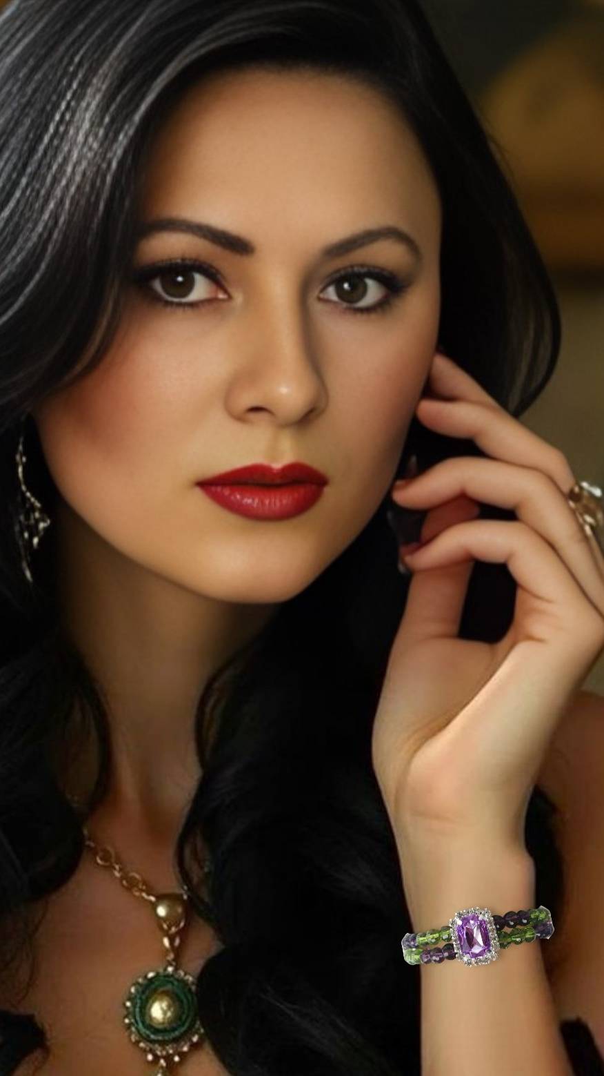 Браслет Фиеста  https://www.ozon.ru/product/braslet-fiesta-1748675132/?__rr=1