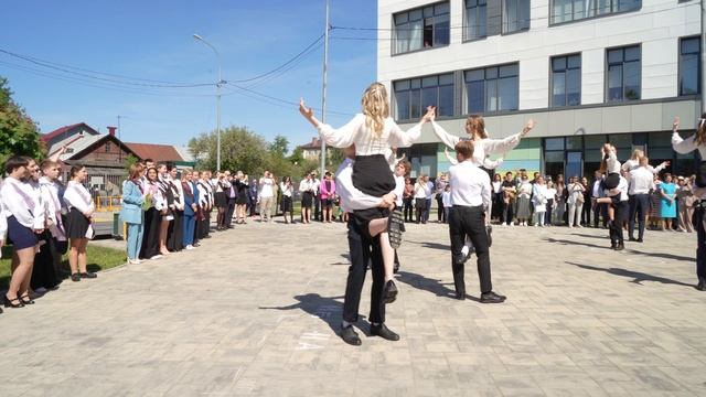 Викуся выпускной 1мин