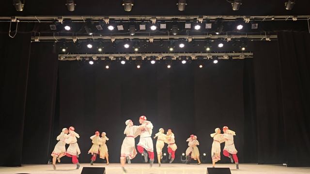 Танец "«Песни Заонежья» русские Ланцы"