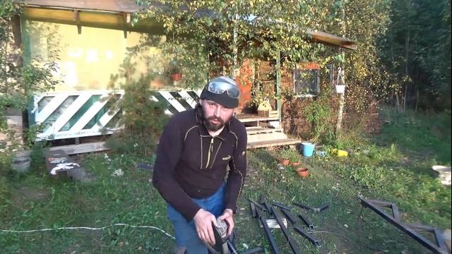 Делаю ТО Мотоциклу Десна Кантри - Свариваю Соседу Лестницу - Часть 1 -  2020