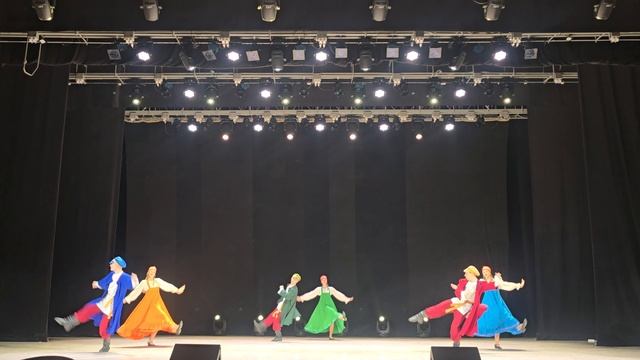 Танец "Карельский контр-данс  «Сипутус" из Мегреги"