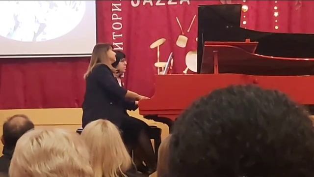 Р. Паулс _Чарли_ в джазовой обработке В.Альченко. (исп. С. Палаш и Л.Ильясова)