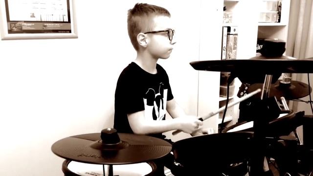 Metallica - Nothing Else Matters drum cover (Hooray!!! I'm 9 now!!)