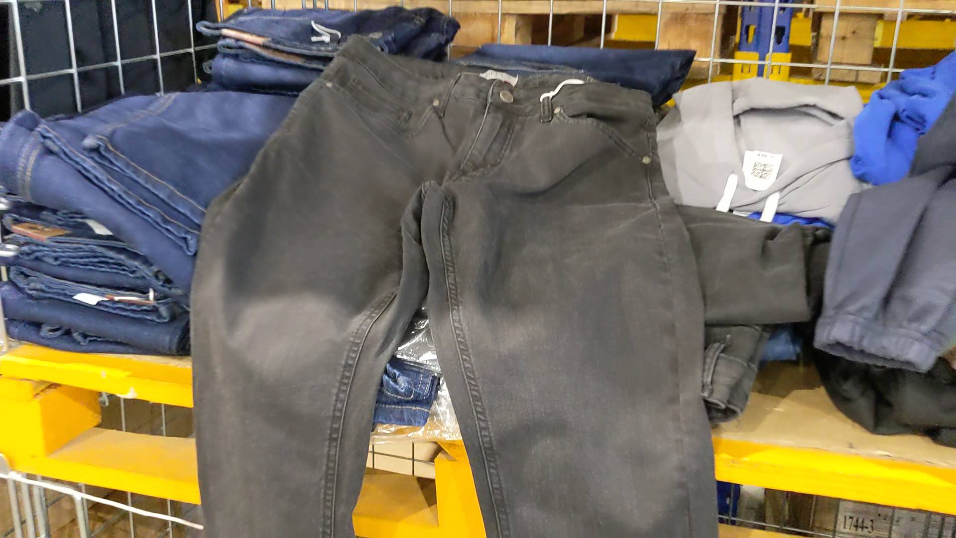 Бежим в Светофор🚦Хлопковые пледы и джинсы, обогреватели, гирлянды, обувь. Новинки Ноябрь 2024