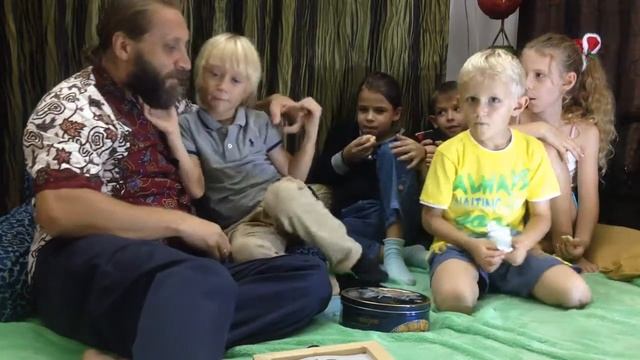 [Детские истории от Дяди Гриши | 9 ] Дядя Гриша и тараканы