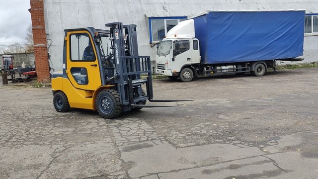 Вилочный дизельный погрузчик GOODSENSE FD30G-X12 с кабиной, высота подъема 4,8м боковое смещение вил