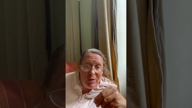 Очень часто кризисы в паре, кризисы в семье запускают подростки. Согласны ли? Тема непростая.