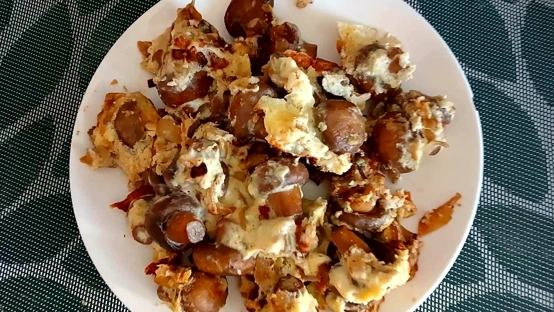 Шампиньоны на сковороде - просто и невероятно вкусно