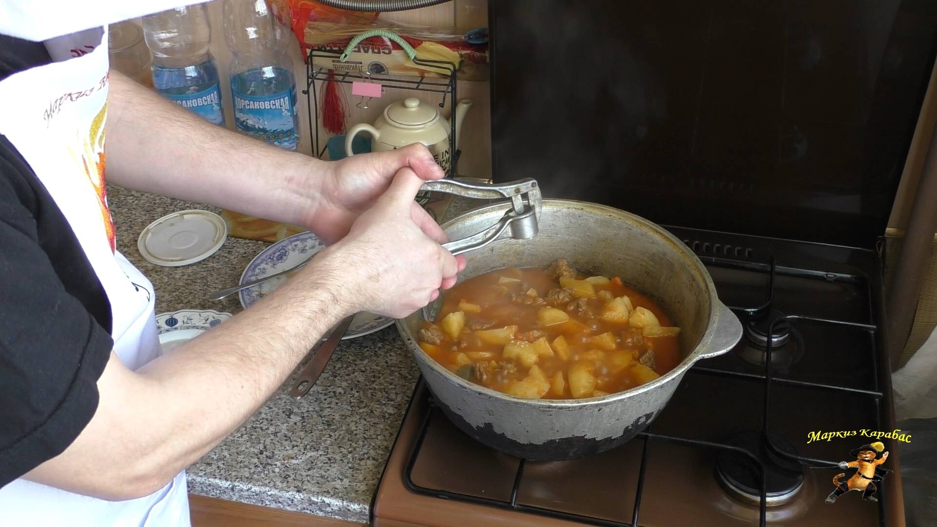 Кортошка тушеная с мясом