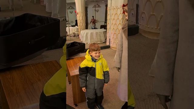 Вы прекрасный ведущий! Мама с сыном побывали на научном шоу «Учёный против мага»