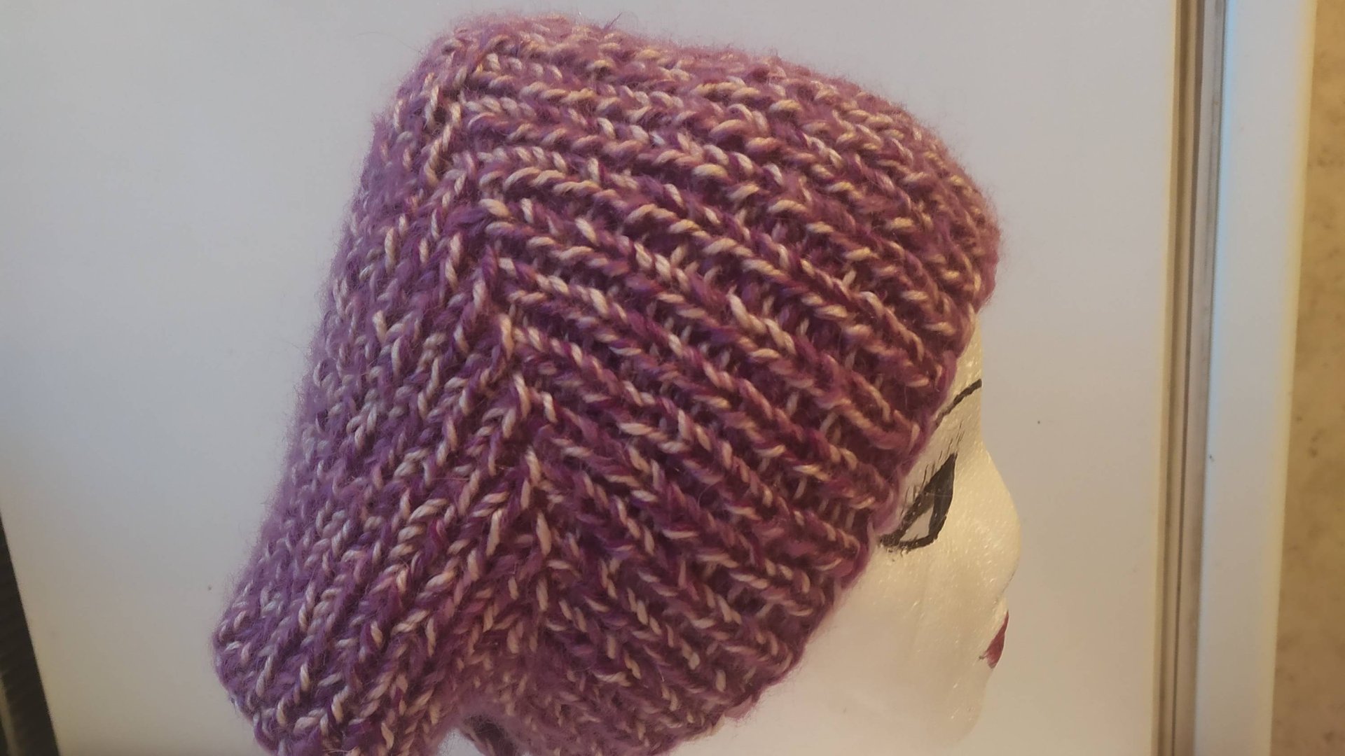 МОДНЫЙ ЧЕПЧИК СПИЦАМИ.