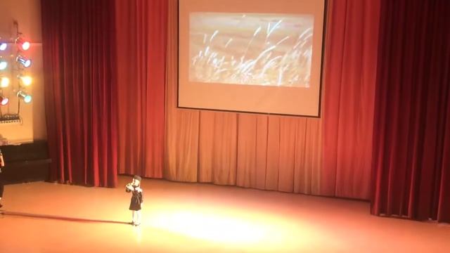 Варя Гимазетдинова 6 лет   Маки