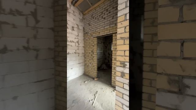 Строительство дома с двухтактной крышей.