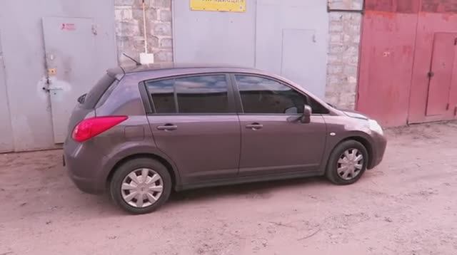 Nissan Tiida вода в богажнике