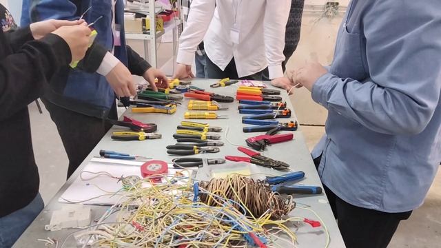 Билет в будущее 2024 - Профпроба "Электромонтер"