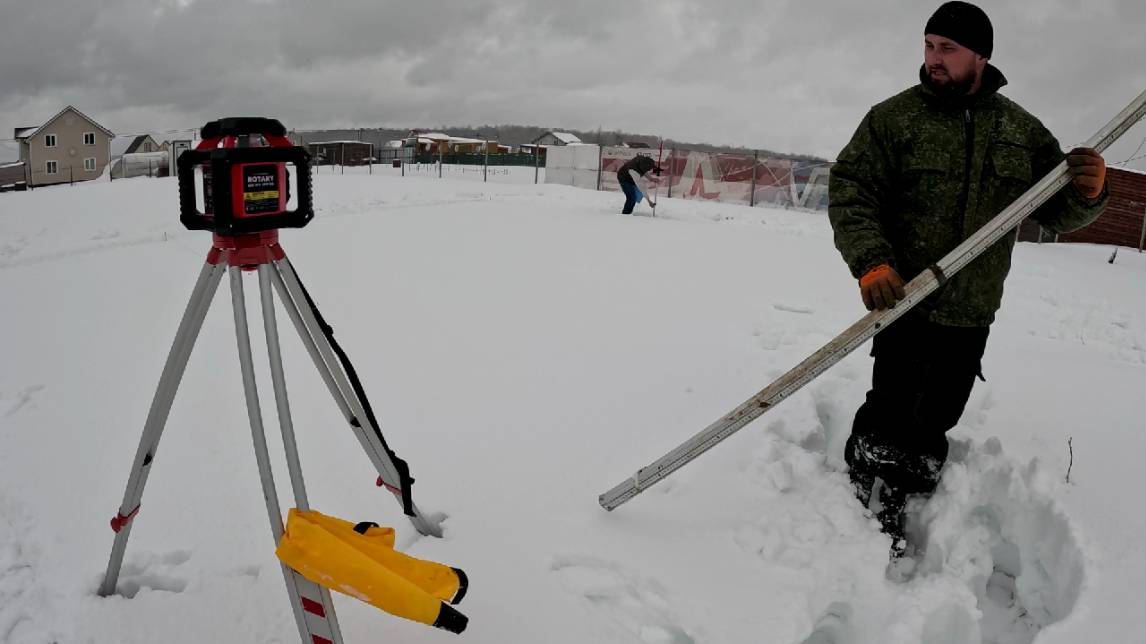 Изыскания, разметка дома, знакомство с прорабом компании СтройИндустрия