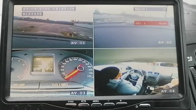 Площадка от чёрной шапочки на мониторе камер ГИБДД и заезд на второй круг