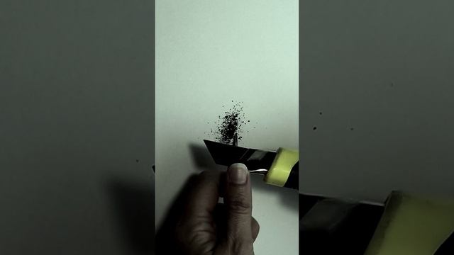 А вы пробовали рисовать графитовой пылью?