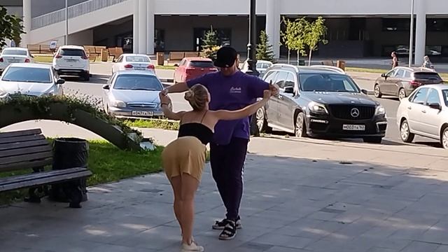 Красивая пара в центре Самары