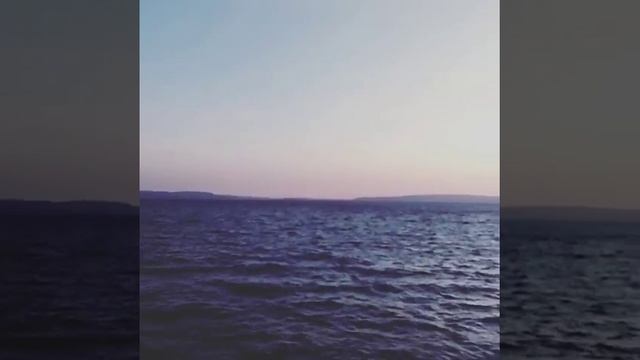 Волга в районе Тольятти осенью