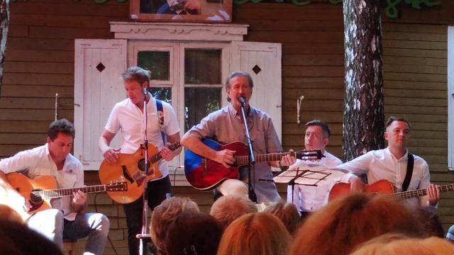 Олег Митяев и группа "Ирония судьбы" - "Крепитесь люди. скоро лето" сл. и муз. Олега Митяева