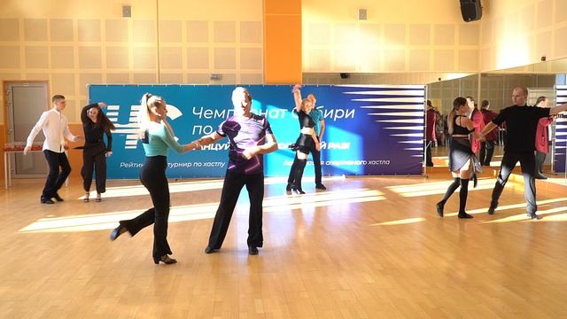ЧС_2024. JnJ Beginner. Перетанцовка у партнеров.