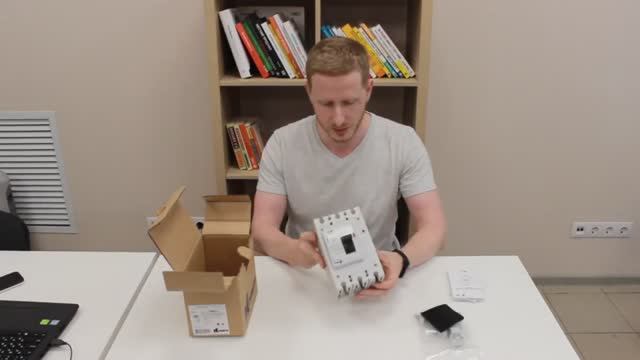 Выключатель ВА5735 (Автоматический выключатель ВА57-35)