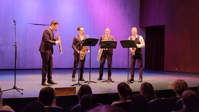 "Российский квартет саксофонистов" - Франсуа и Морис Жанжан "Концерт на площади"