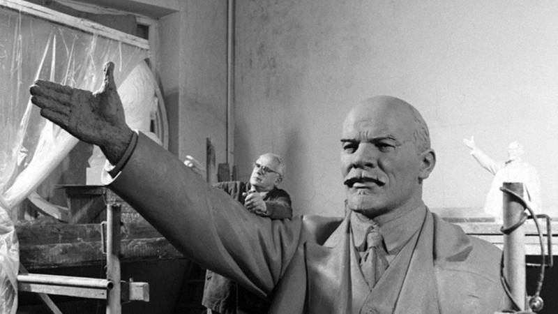 "ЗДЕСЬ ЖИЛ ДЕЛЬВИГ!"... (Фото группы "ПИТЕР - ВЗГЛЯД НАЗАД") музыка - "РЕТРО-ЗИГУРДА)"