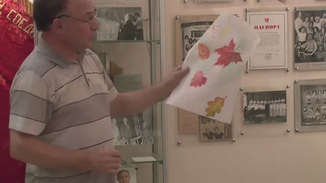 Мастер-класс работникам музеев проводит художник-педагог Воронков Н.Н.
