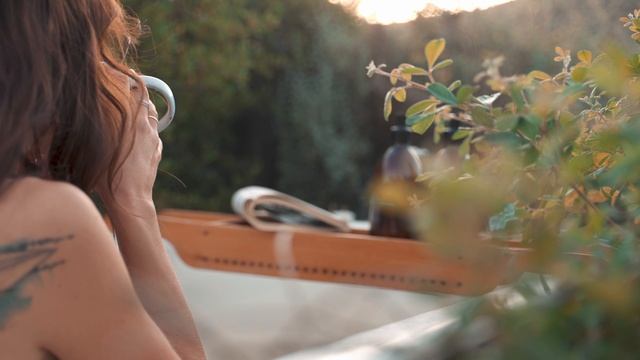 5699108-uhd_3840_2160_25fps