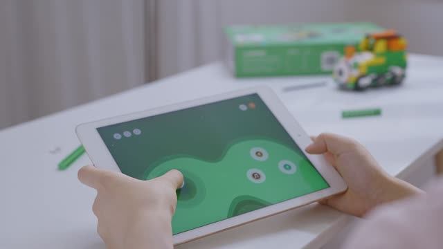 Apitor Robot Q – программируемый конструктор 20в1 для детей от 6 лет