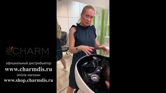 Очищение кожи головы скрабом Bosley MD.