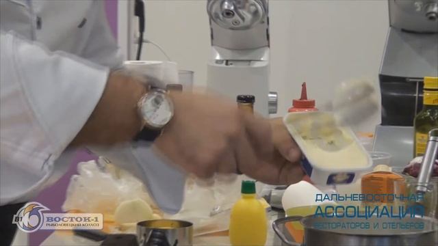 Молочный суп с чёрным макрурусом.