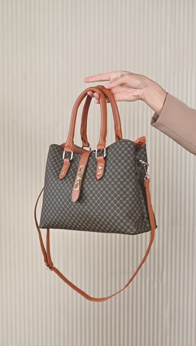 Съемка сумок с моделью. Нажмите сюда, чтобы увидеть описание