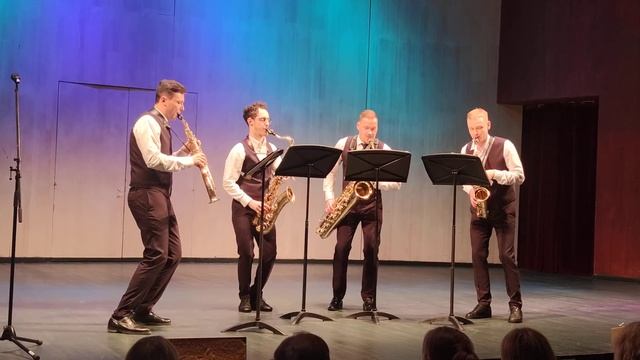 "Российский квартет саксофонистов" - Юрий  Поволоцкий "Посвящение Жобиму"