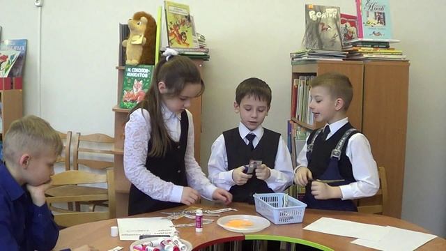 Гатчина. Детская библиотека. Игра по книге "Фабрика слов".