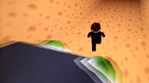 СЫРНЫЙ ЛАБИРИНТ в Роблокс! МЕНЯ ХОЧЕТ СОЖРАТЬ КРЫСА! Побег из сыра! ОЧЕНЬ ОПАСНОЕ ПРИКЛЮЧЕНИЕ!