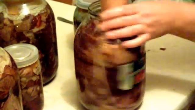 Хранение. Солёные грибы. при комнатной температуре