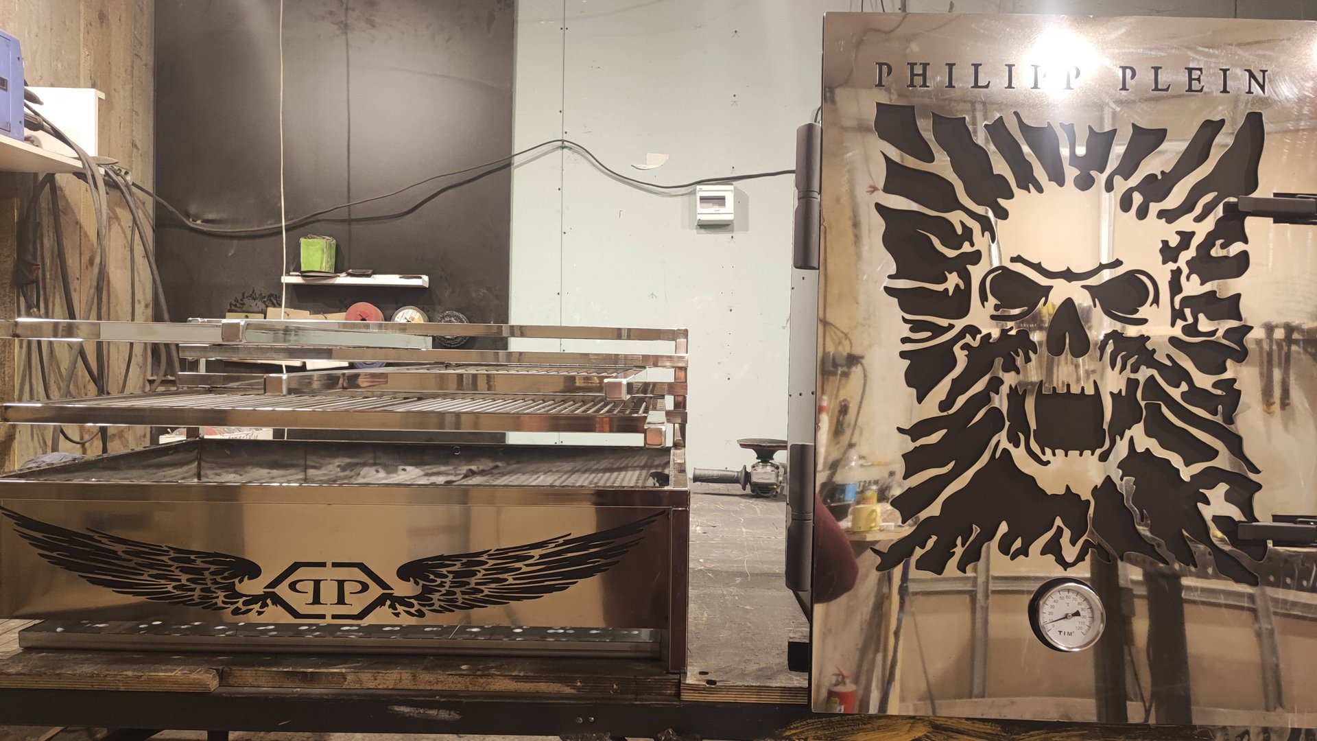 Встраиваемая коптильня для барбекю комплекса. Инструкция по установке и использованию.