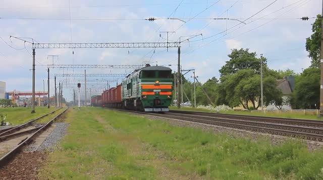 2ТЭ10УК-0394 (БЧ, ТЧ-8 Гомель) с очень коротким грузовым поездом (17 ваг.)