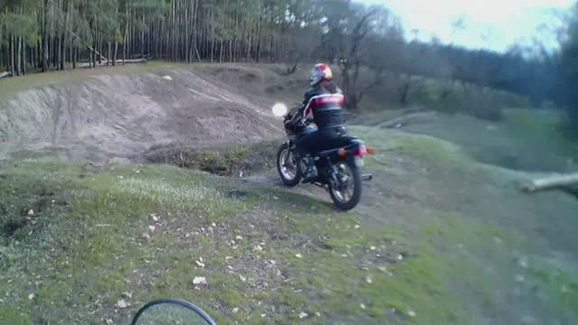 Мучаем мотоцикл Honda CBX 125F по холмам и по долам)))