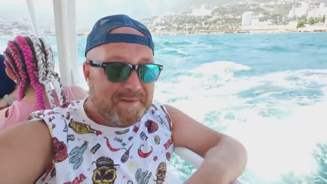 ГУРЗУФ МАЛЕНЬКАЯ ИТАЛИЯ. ПУТЕШЕСТВИЕ В ШТОРМ. ВЫ УЗНАЕТЕ КТО ЭТО? Крым!