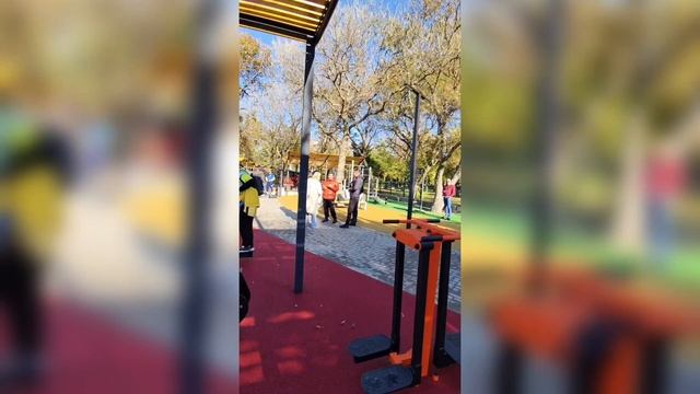 Моржи Анапы на открытии спортивной площадки с бесплатными тренажерами 10 ноября на Высоком берегу